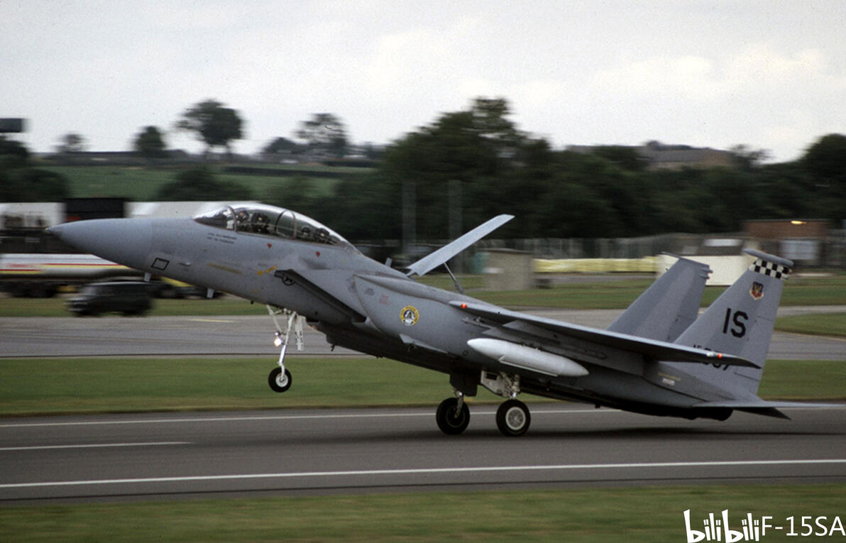 F-15的几种不常见的挂载方案 - 哔哩哔哩