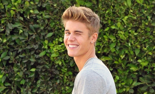 【Justin Bieber】16岁变声前不插电吉他演唱《Baby》-heCR7siusiu-Bieber love😍🥰😘-哔哩哔哩视频