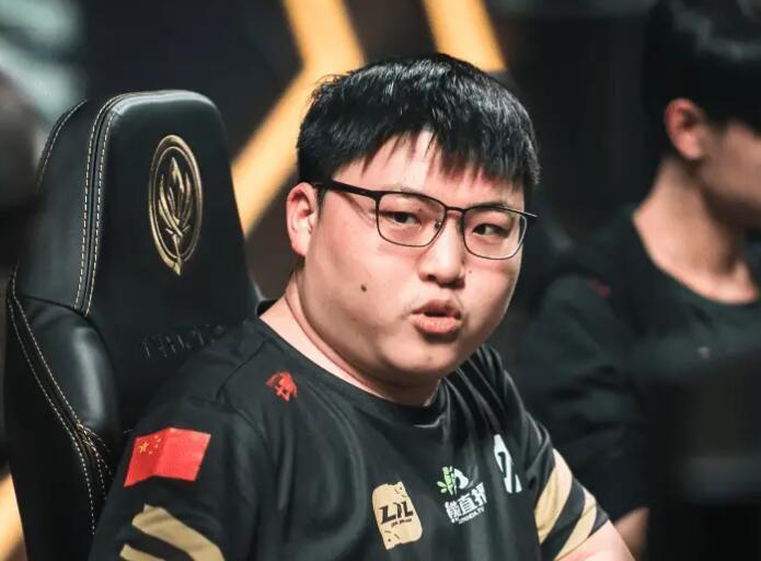 Imp觉得强的AD选手，LPL只有一人，uzi和deft都不在名单里 - 哔哩哔哩