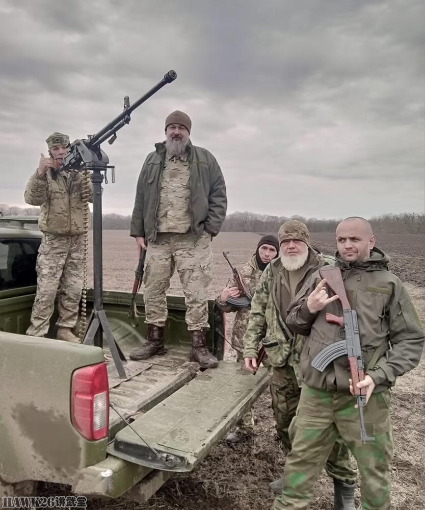 浅析：乌克兰装备的W85机枪 中国制造来源不明 疑似来自武器走私 - 哔哩哔哩