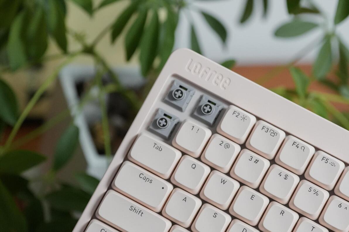 是心动的感觉！Lofree洛斐小顺青春版开箱体验 - 哔哩哔哩