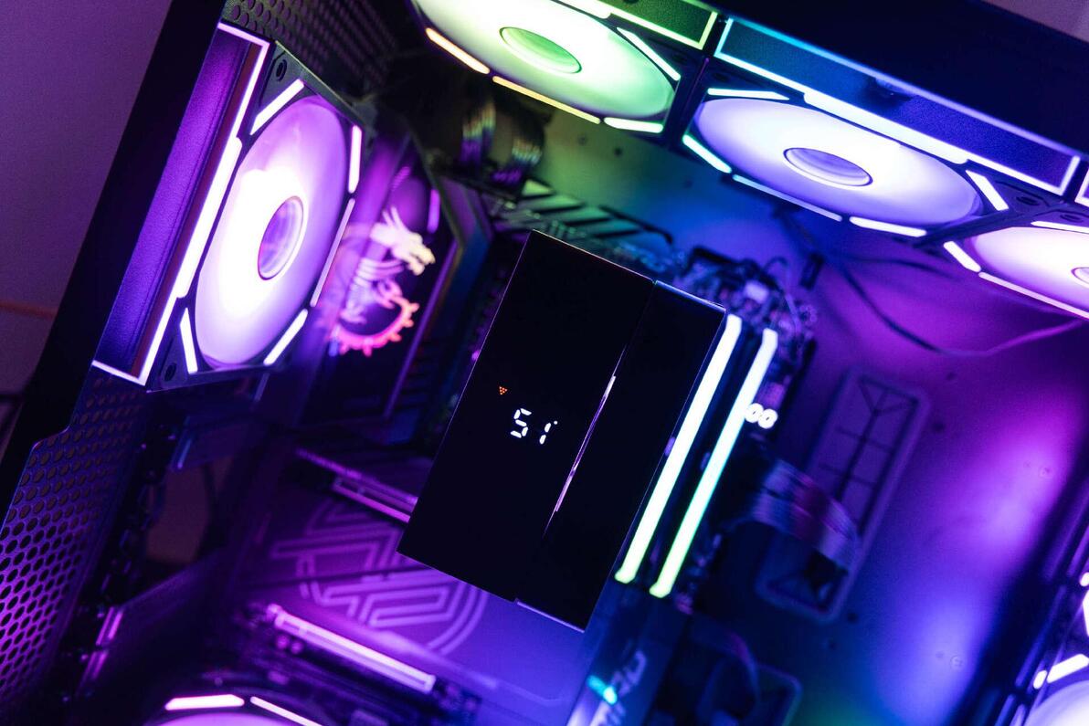 百元风冷可以压AMD R7 9700X吗？超频三RT500数显风冷测试 - 哔哩哔哩