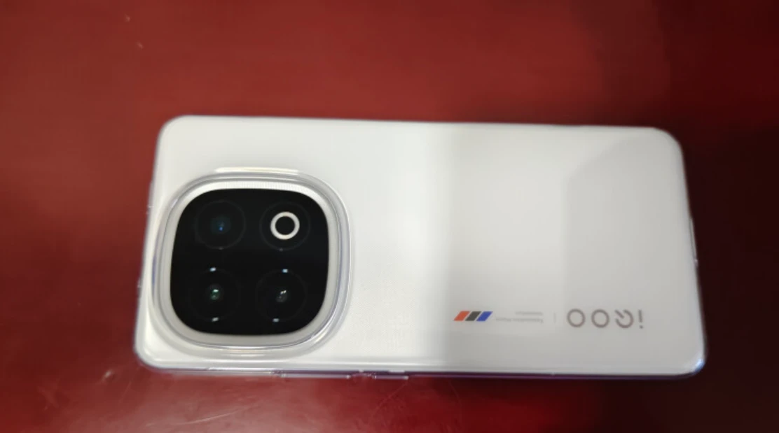 一加13和iqoo13选哪个，各方面区别大吗？ - 哔哩哔哩