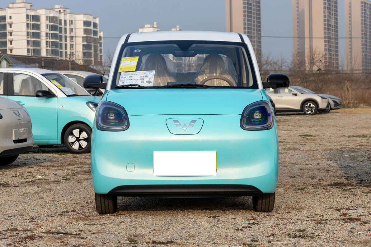 零跑新T03对比五菱宏光mini，多花的钱到底冤不冤？ - 哔哩哔哩