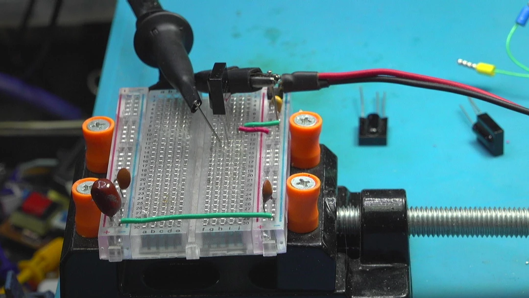 HS0038红外信号接收头 - 哔哩哔哩