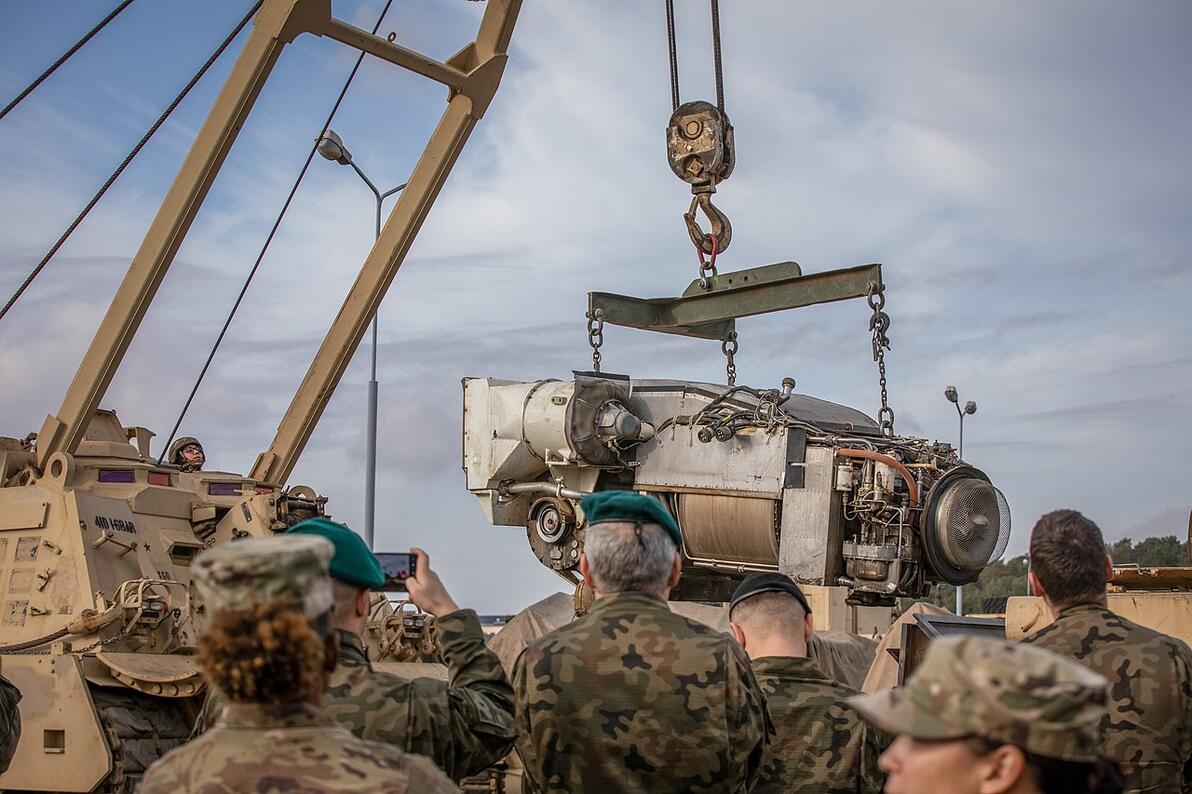 美制艾布拉姆斯主战坦克为何采用AGT-1500燃气轮机做动力装置？ - 哔哩哔哩