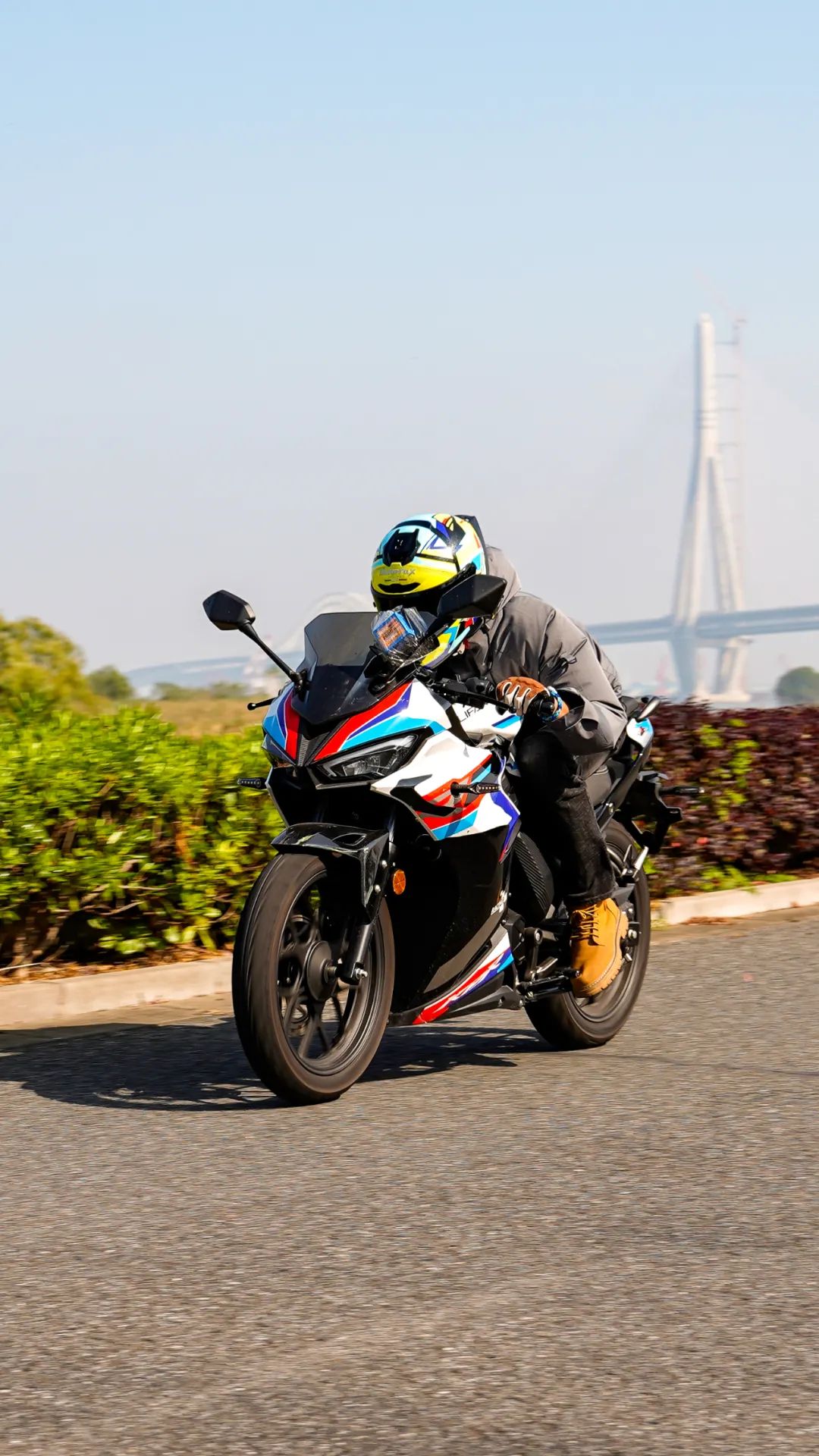 12999，能磨膝声浪好—力帆KPR250动态测评 - 哔哩哔哩