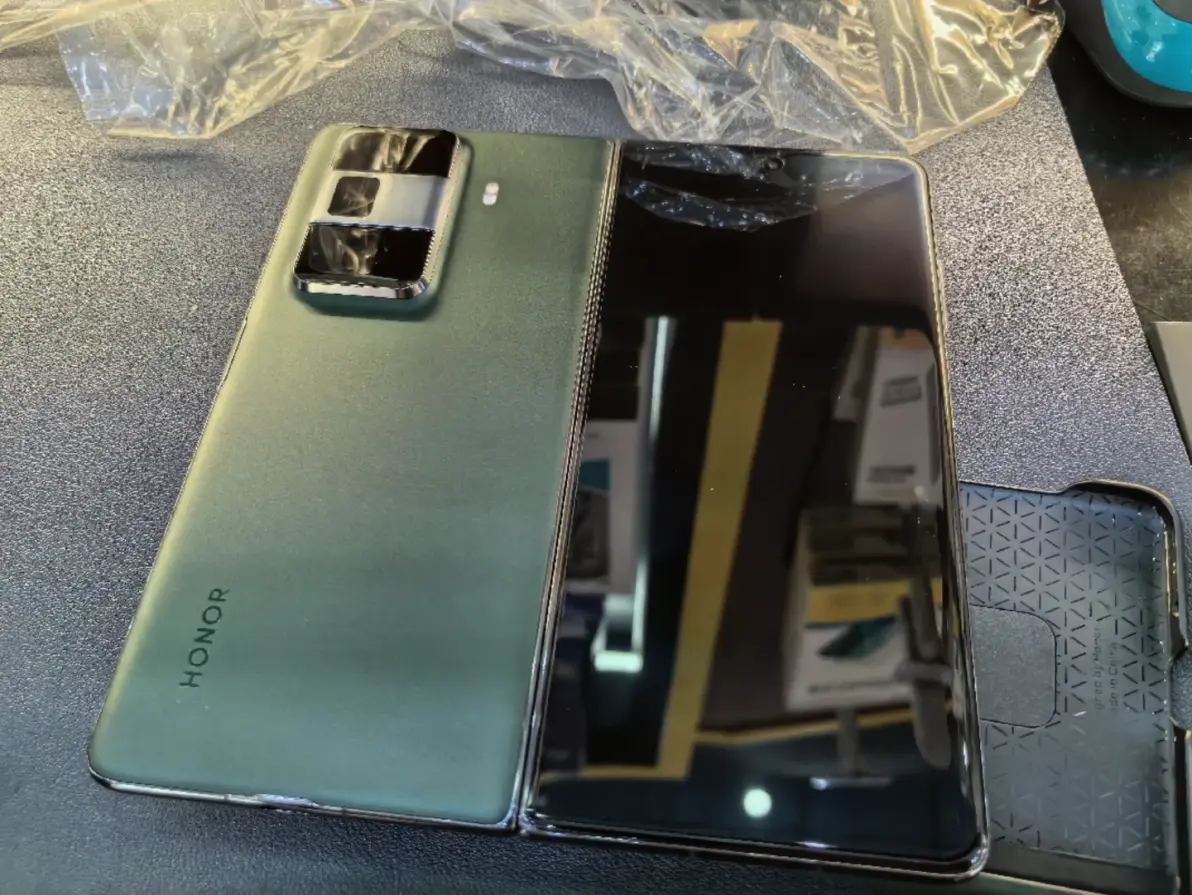 荣耀Magic Vs3（荣耀magicvs3）怎么样？体验三天优缺点测评 - 哔哩哔哩