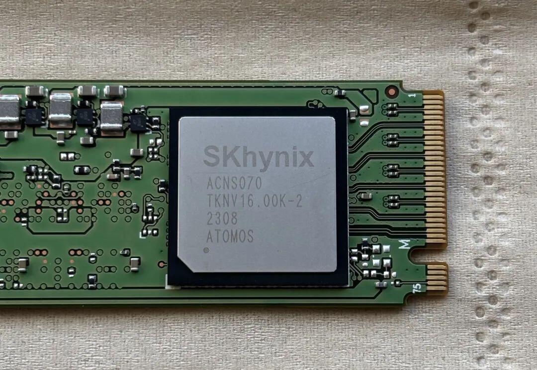 低功耗硬盘"大船"靠岸？海力士PE9010简测 - 哔哩哔哩