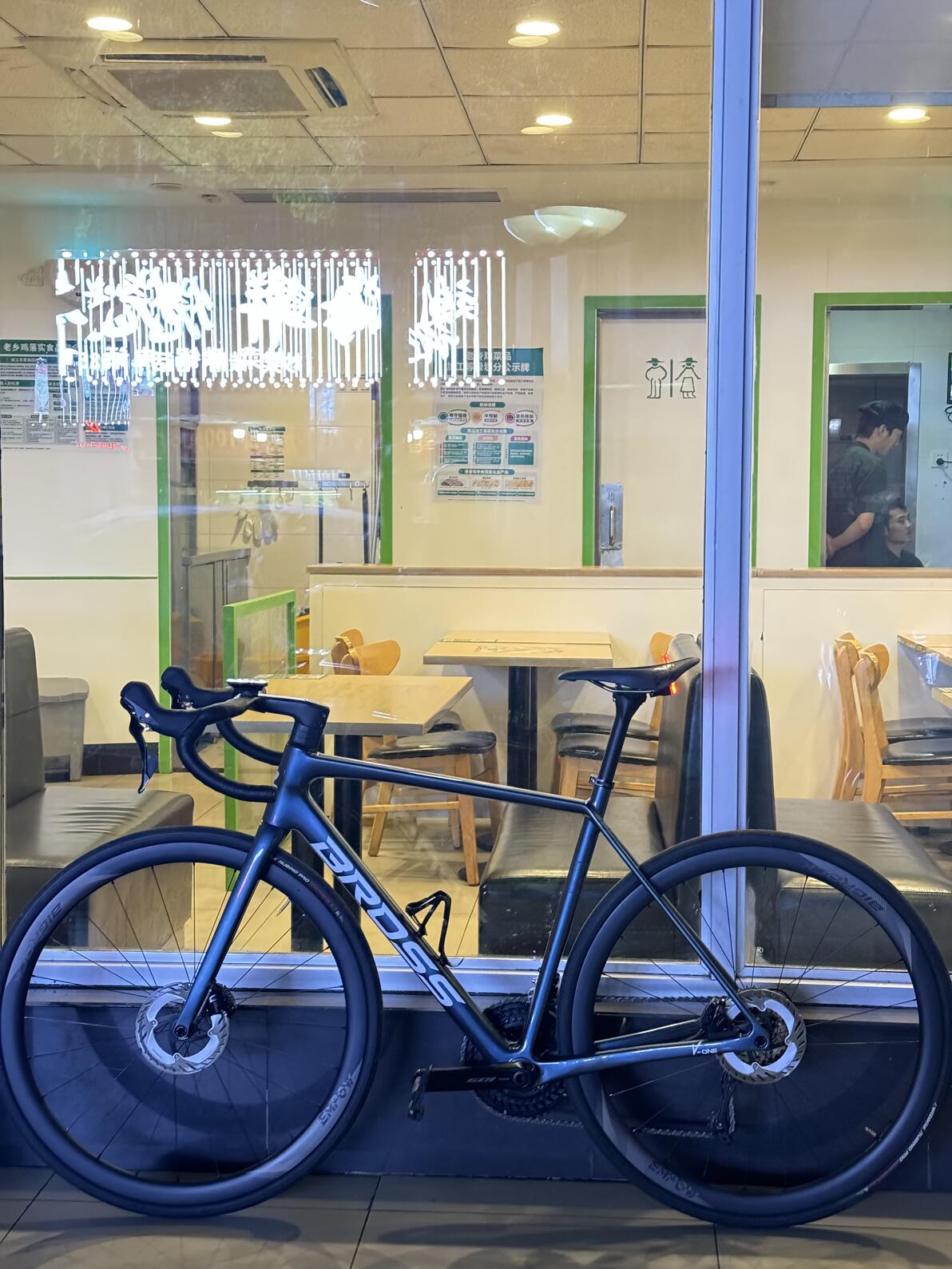 速比特无敌 vs Bross v5，谁是你的菜？ - 哔哩哔哩