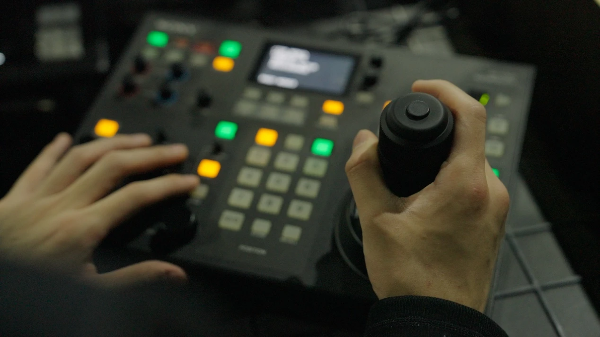 AI智能跟踪+自动化操作：索尼BRC-AM7如何简化live house拍摄流程 - 哔哩哔哩