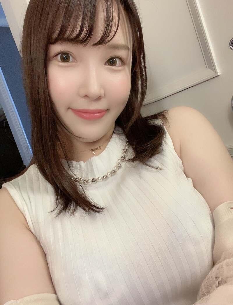 每天分享一个美女——美波汐里 Minami Shiori 哔哩哔哩