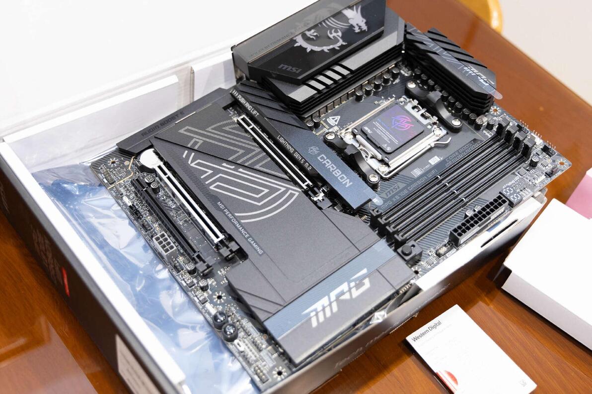 百元风冷可以压AMD R7 9700X吗？超频三RT500数显风冷测试 - 哔哩哔哩