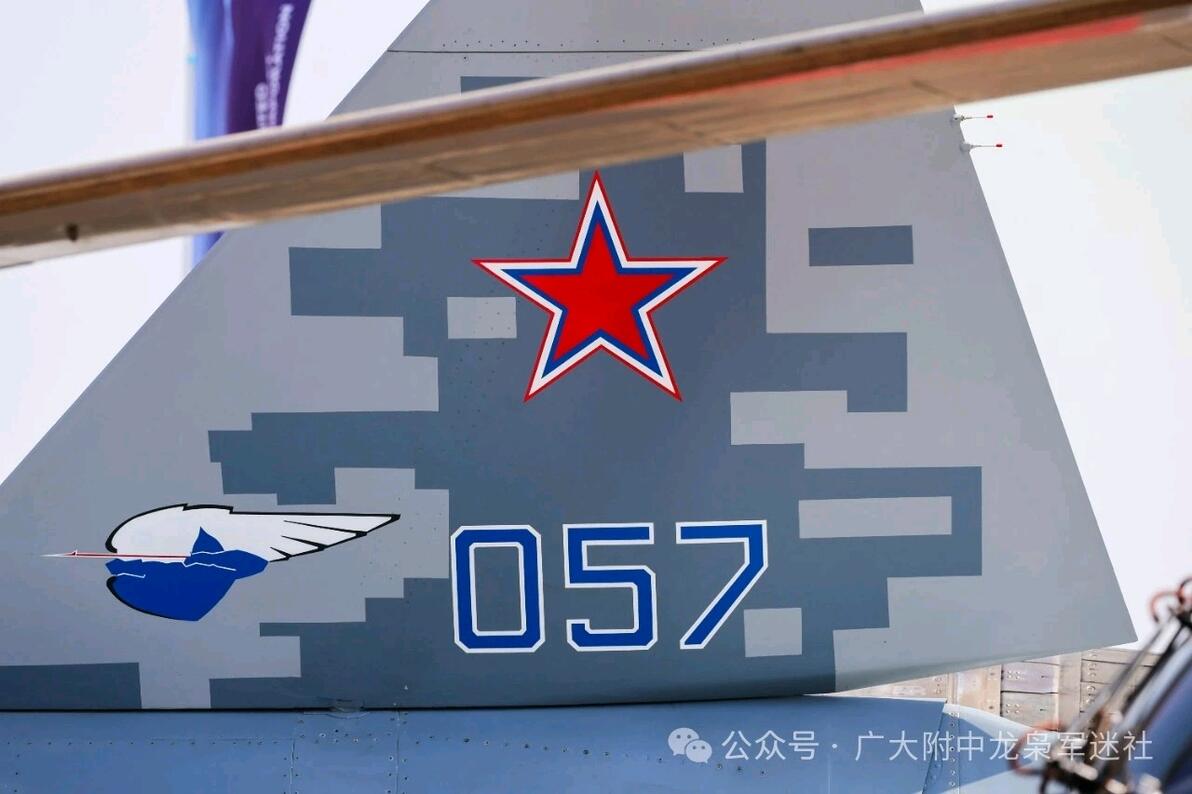 航展美图与单机讲解：SU57 - 哔哩哔哩