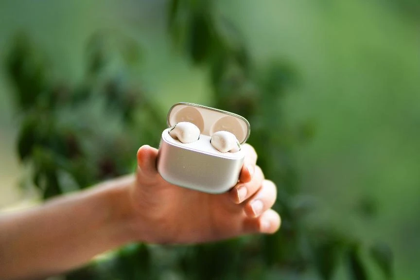 漫步者Lolli ANC萝莉豆上手体验，半入耳降噪新卷王！ - 哔哩哔哩