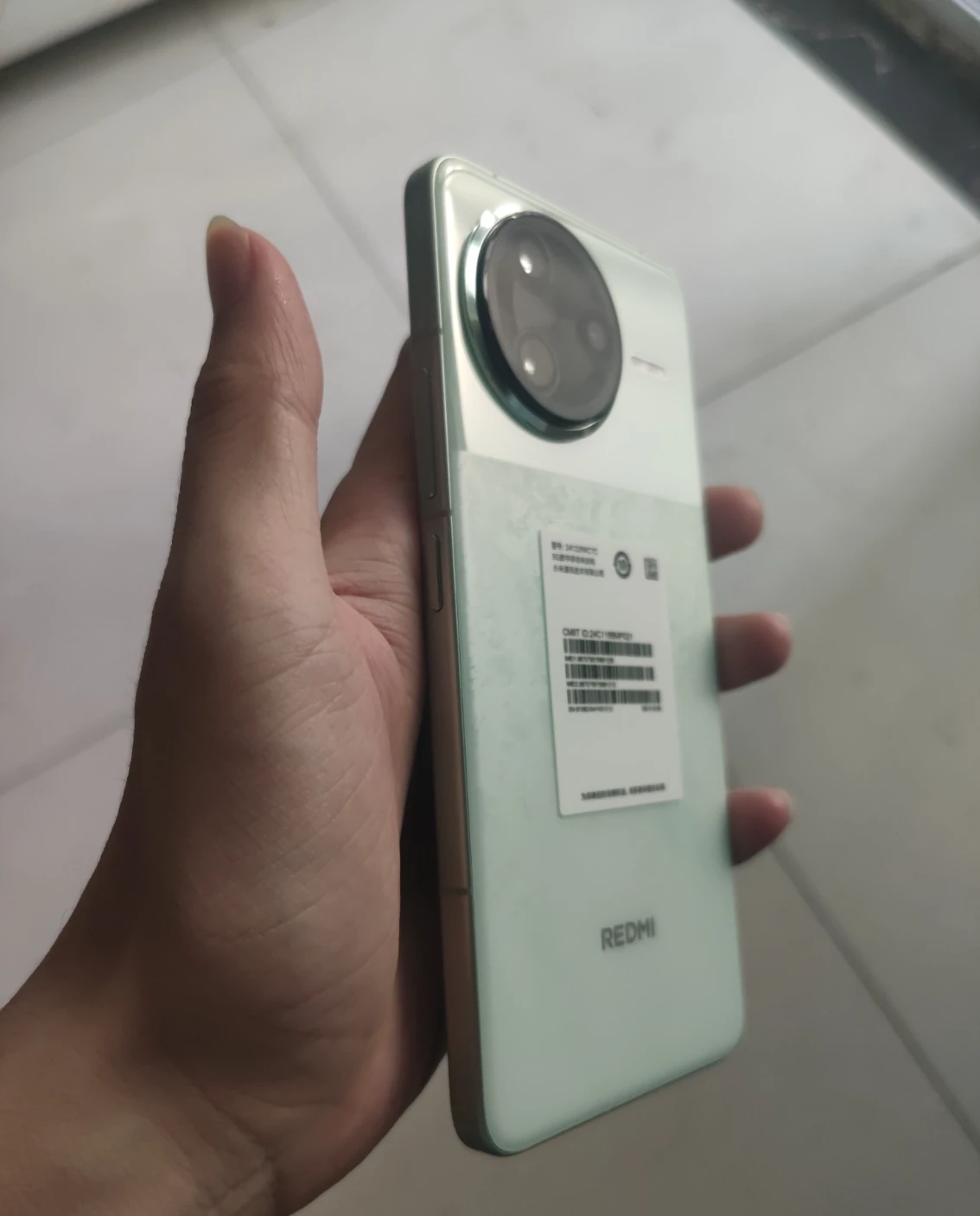 红米k80pro和一加13都有哪些亮点和槽点？哪个更值得入手？ - 哔哩哔哩