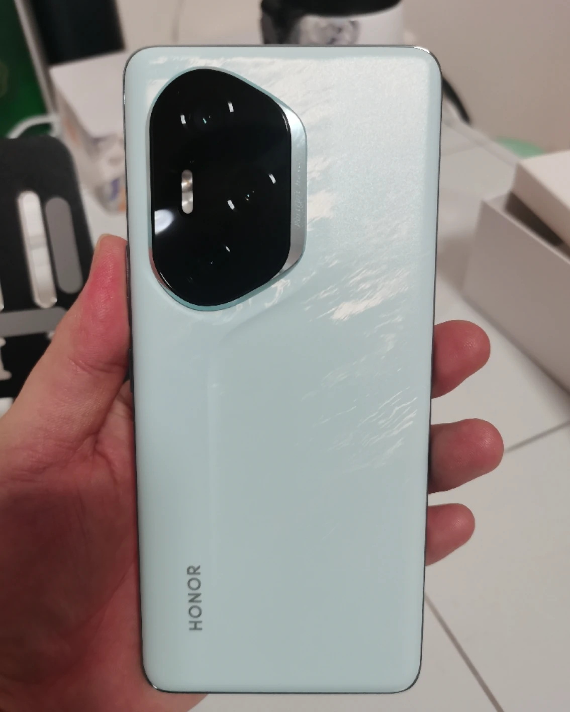 荣耀300Pro（荣耀300pro）怎么样？体验3天优缺点测评 - 哔哩哔哩