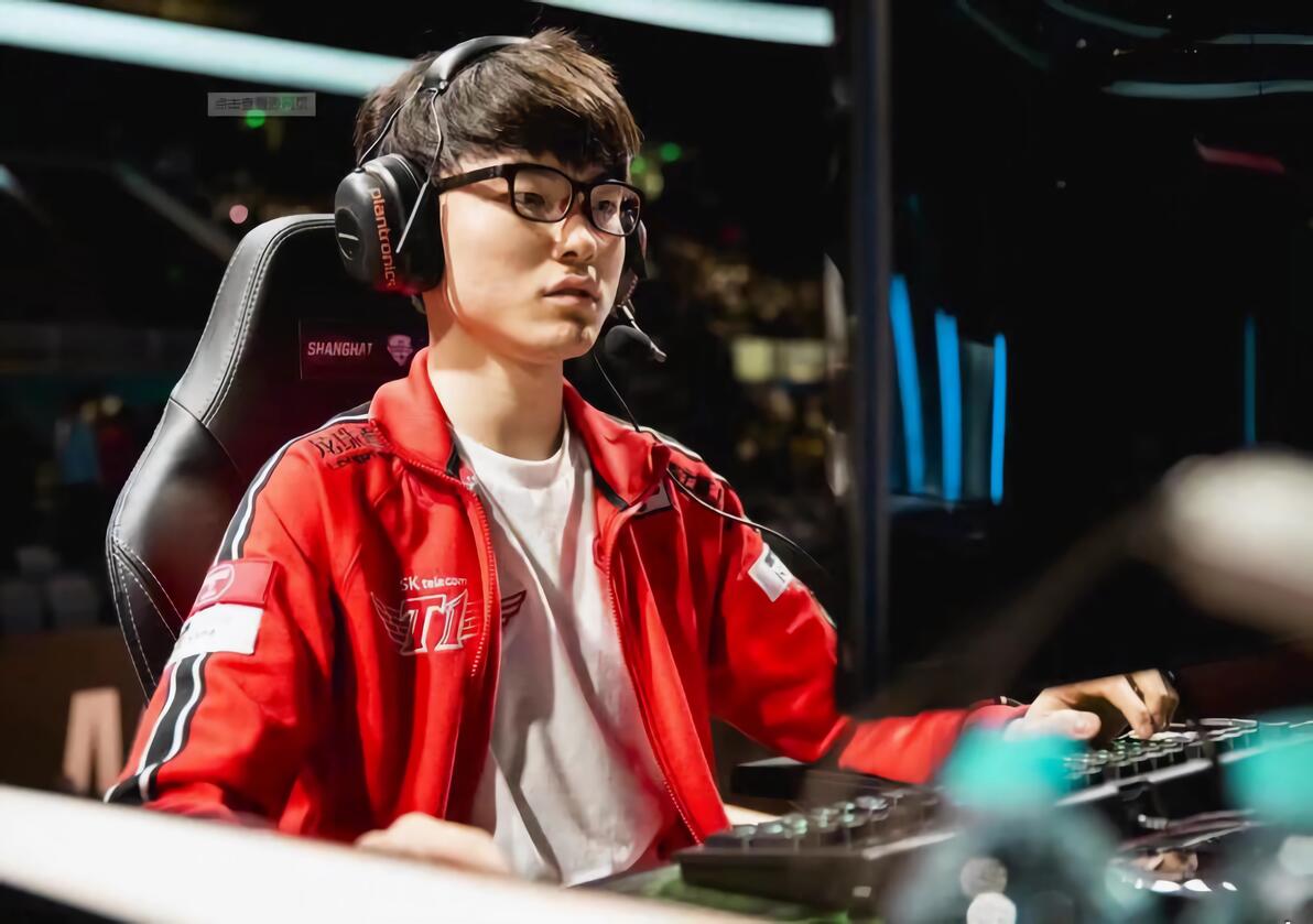 FAKER图片合集 - 哔哩哔哩