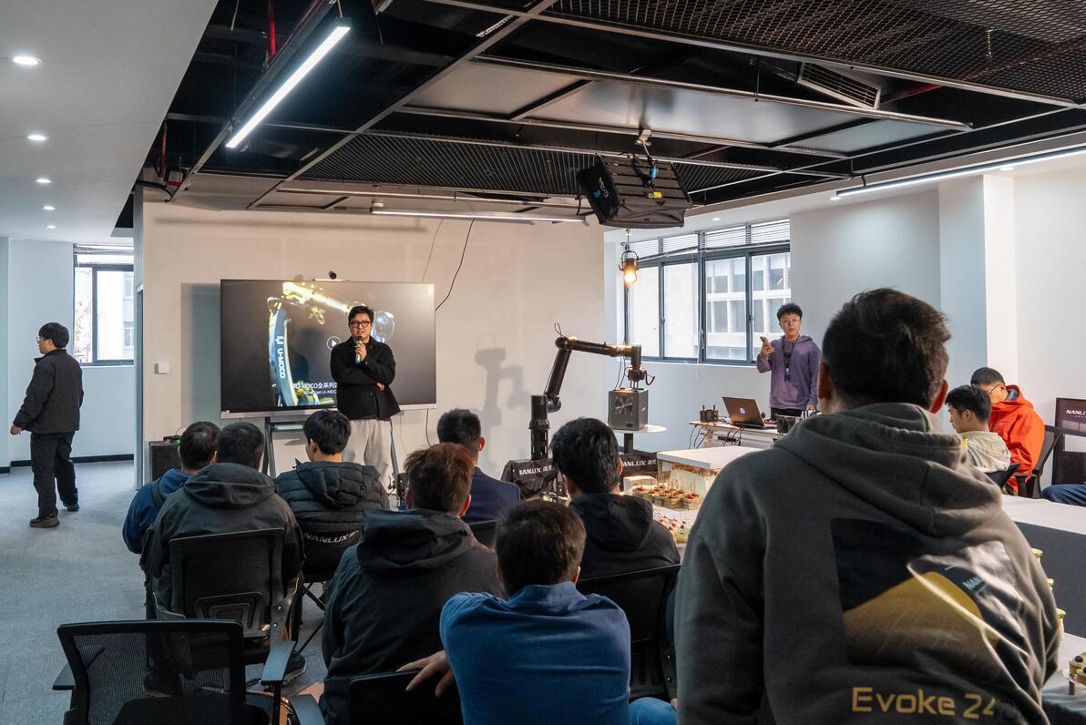 来U-MOCO免费试玩影视机械臂！ - 哔哩哔哩