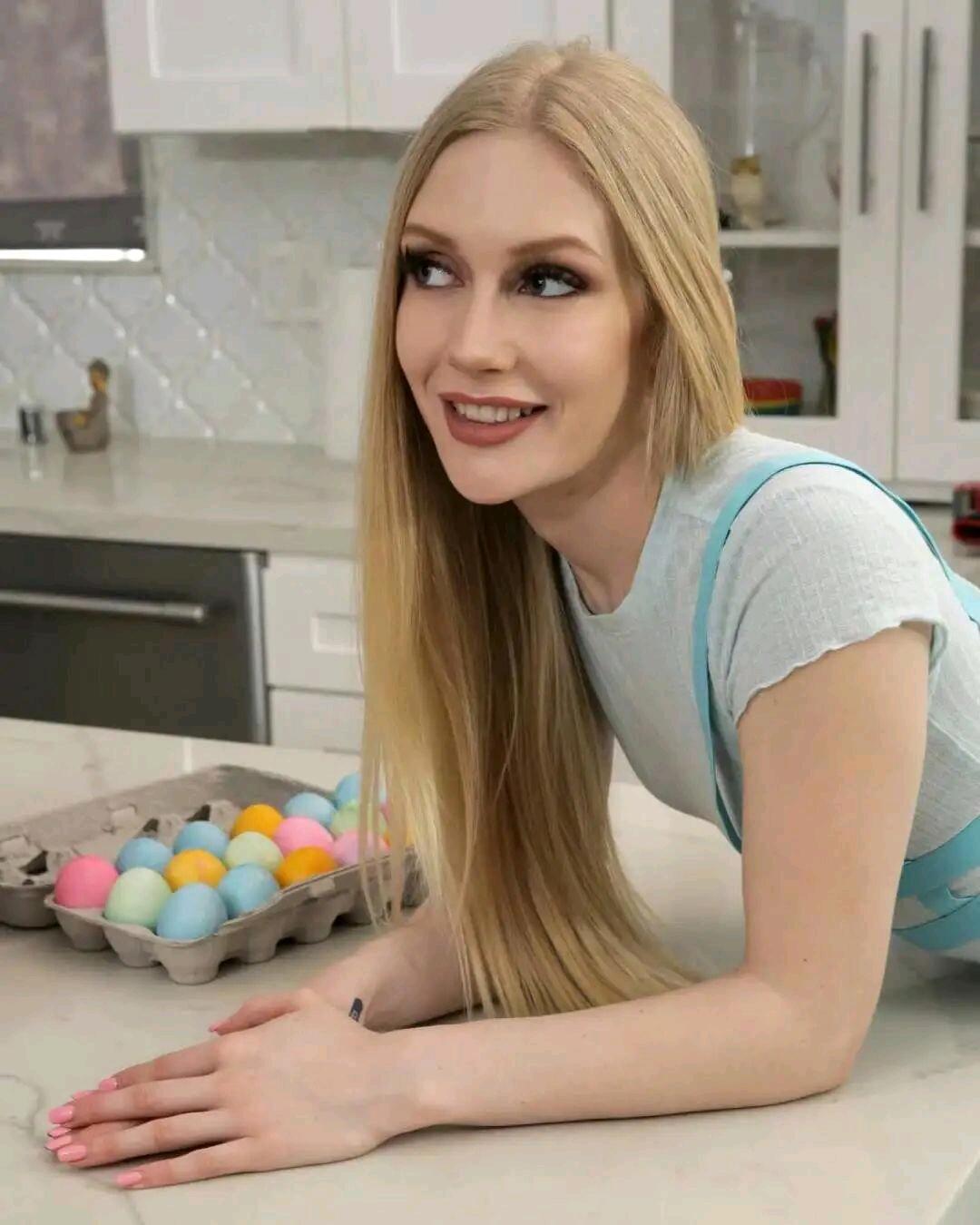 欧美女神系列：粉嫩女王—Emma Starletto - 哔哩哔哩