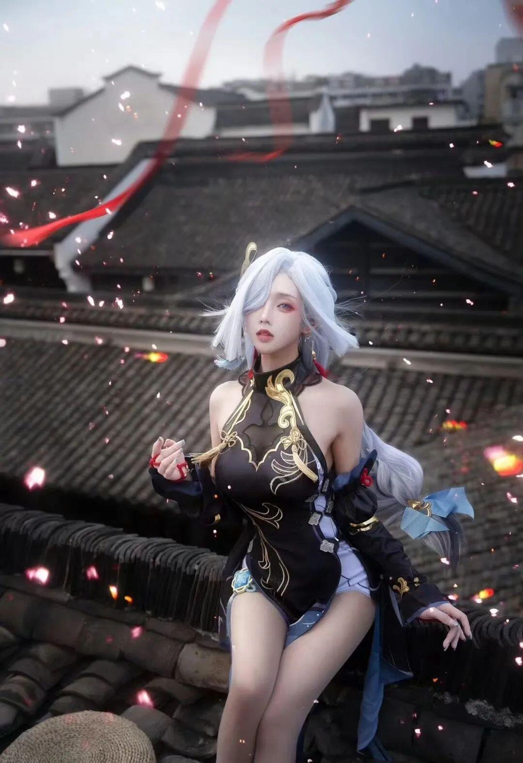 Cosplay写真│走路摇ZLY│一个集美丽与智慧于一身的全能型大姐姐! - 哔哩哔哩