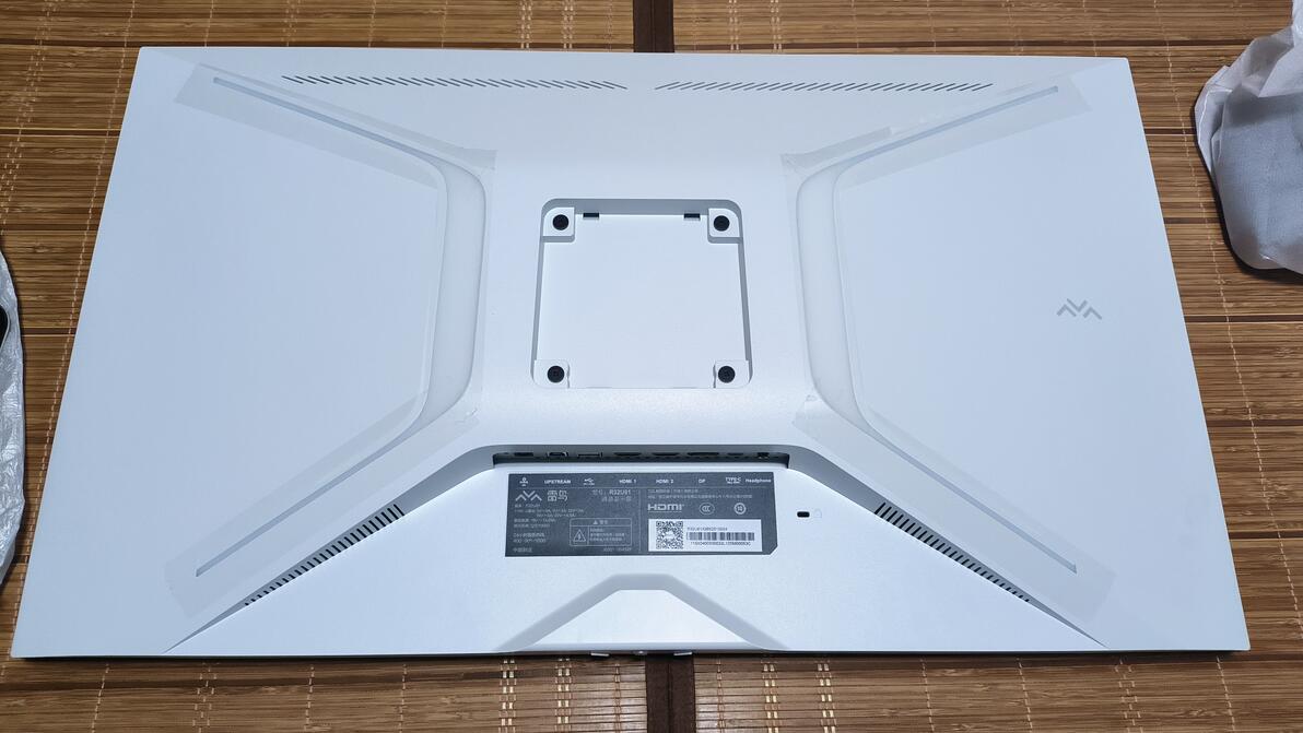 雷鸟32U8 上手体验（附 INF&ICC配置文件） - 哔哩哔哩