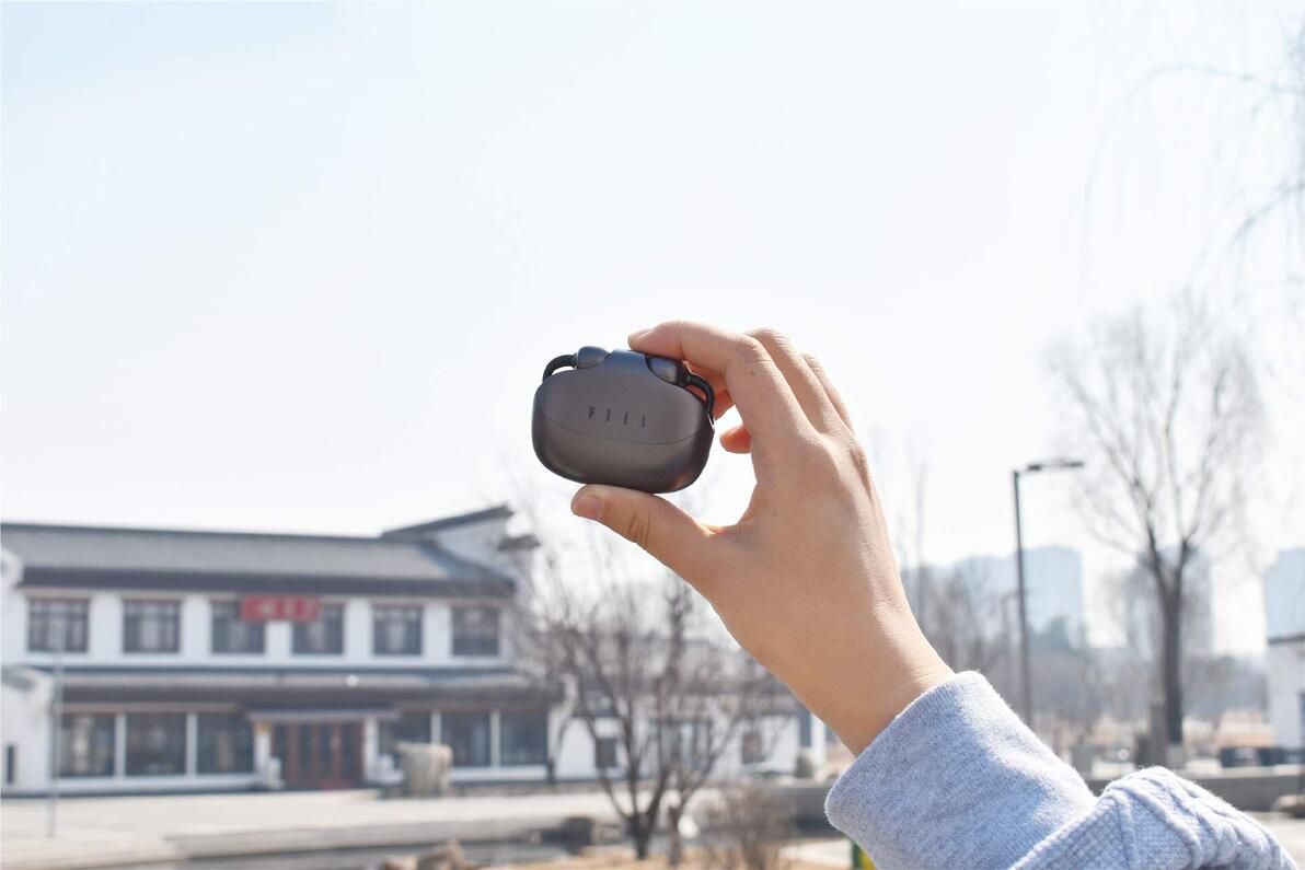 FIIL Atom 耳夹式耳机戴着太舒服了！低成本顶级体验，谁用谁爱！ - 哔哩哔哩