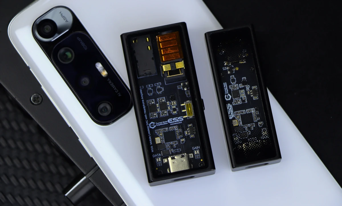 获得苹果MFi认可！音质比上代更强，聊聊旷世M12i/M15i解码耳放 - 哔哩哔哩