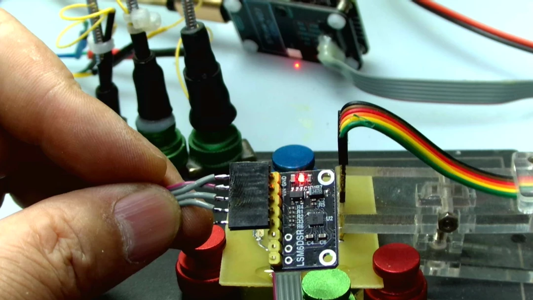 测试LSM6DSV - 哔哩哔哩