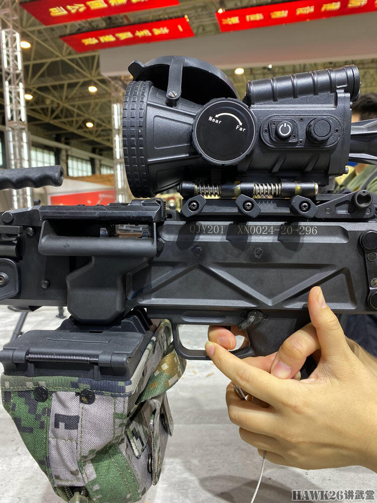 海外谈中国：QJY-201通用机枪采用北约口径 混合自动方式有亮点 - 哔哩哔哩