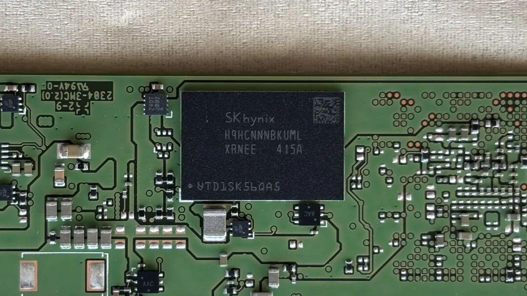 低功耗硬盘"大船"靠岸？海力士PE9010简测 - 哔哩哔哩