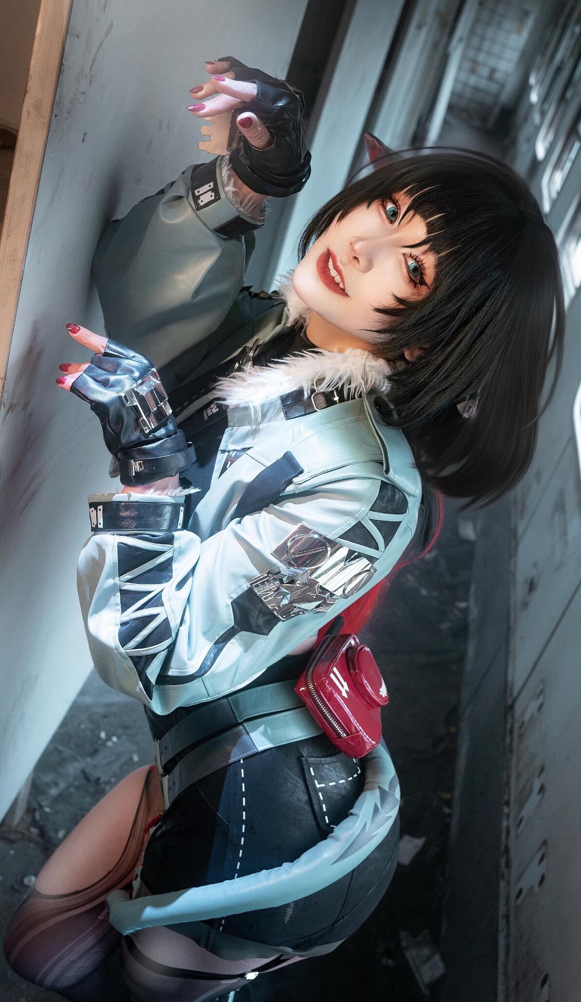 Cosplay写真 | 三刀刀Miido | 百变“肉感女神”！ - 哔哩哔哩