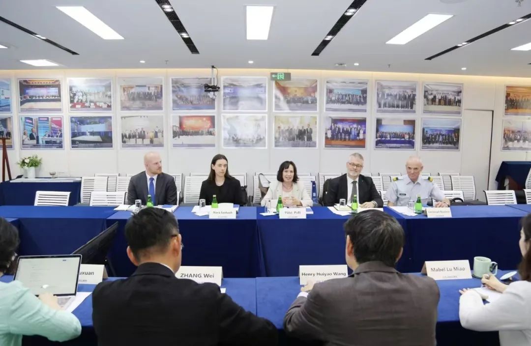 瑞士国防部副国务秘书帕尔维·普利一行到访CCG - 哔哩哔哩