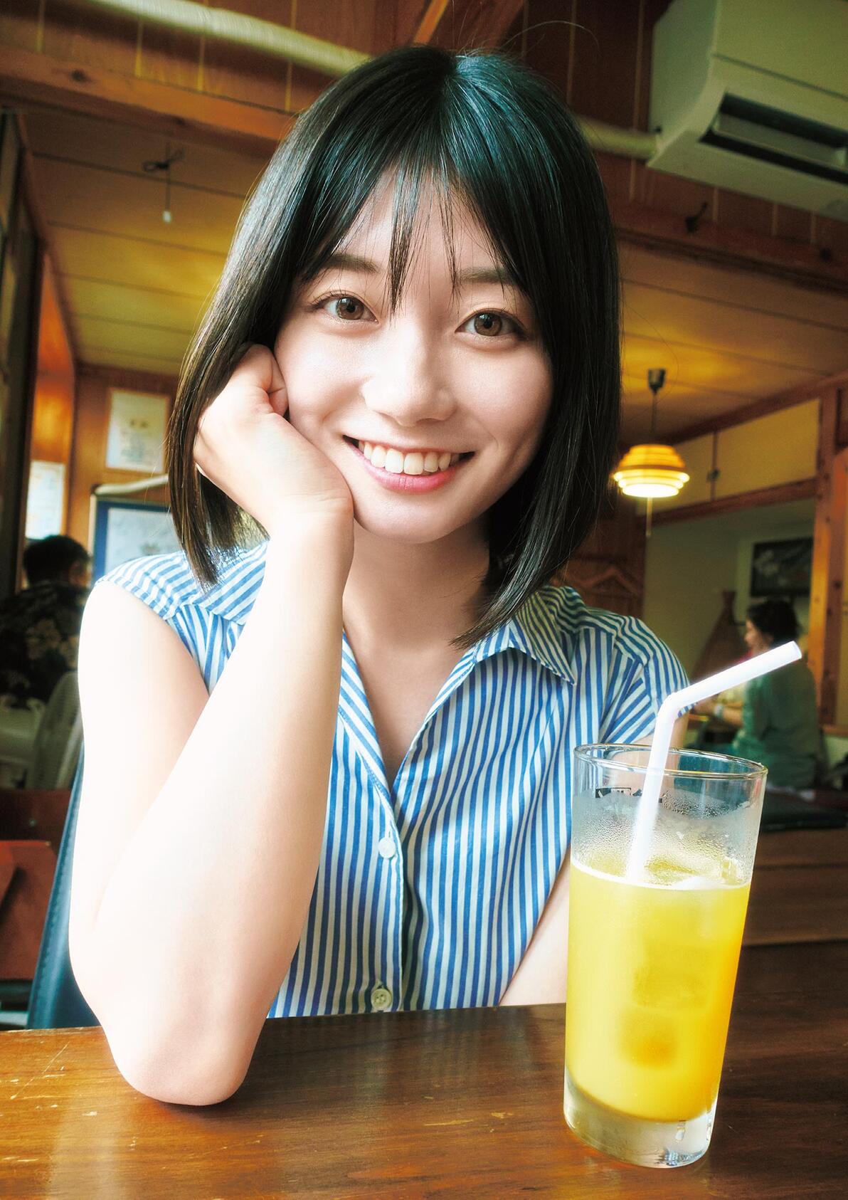 【電子版限定30ページ増】瀬戸環奈1st写真集 emerald - 哔哩哔哩