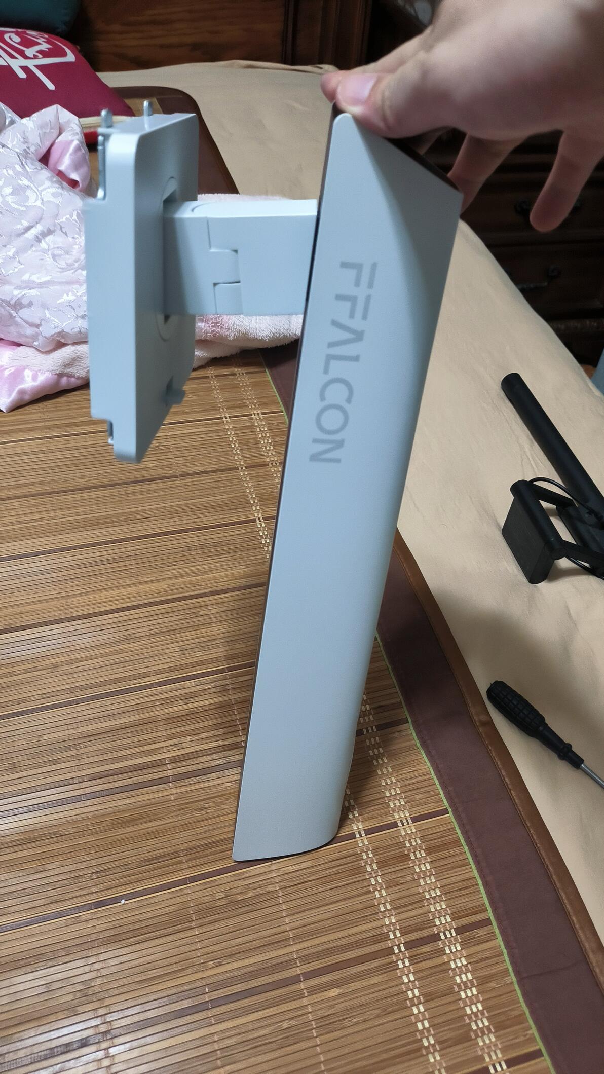 雷鸟32U8 上手体验（附 INF&ICC配置文件） - 哔哩哔哩