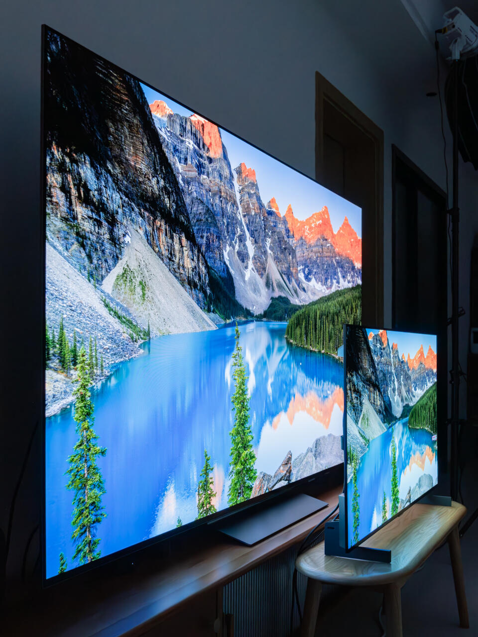 LG 42C4 OLED 电视详解：书房娱乐一步到位的梦中情屏 - 哔哩哔哩