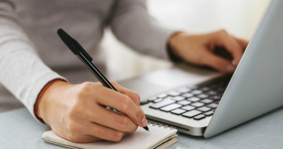 2025毕业论文查重率多少合格？PaperPass实测降重全攻略 - 哔哩哔哩