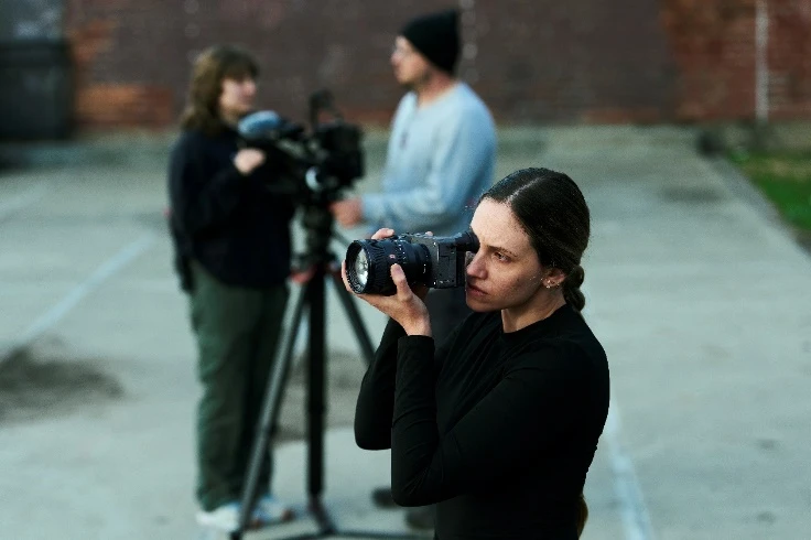 索尼发布紧凑型 4K 全画幅电影摄影机 ILME-FX2 - 哔哩哔哩