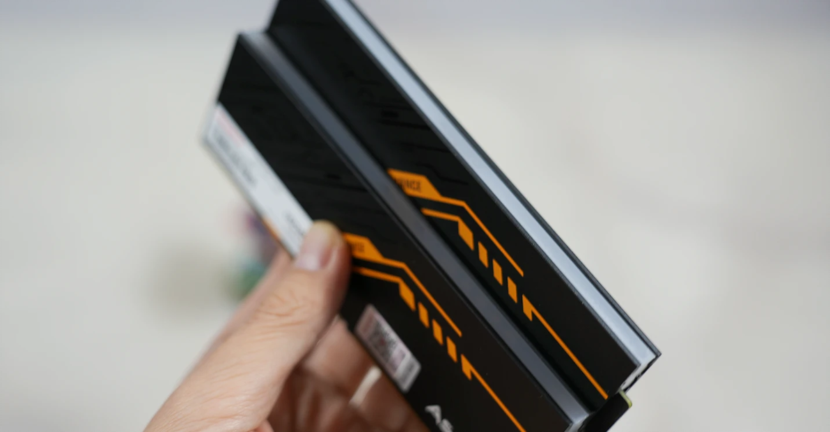 国产高性价比联名内存条，阿斯加特TUF DDR5实测，性能比肩一线大厂 - 哔哩哔哩