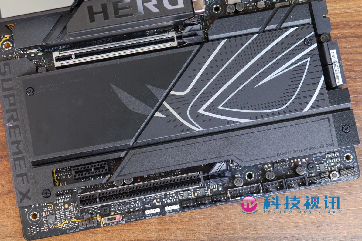 新一代酷睿绝配 3A大作好帮手：ROG Z890HERO测评 - 哔哩哔哩
