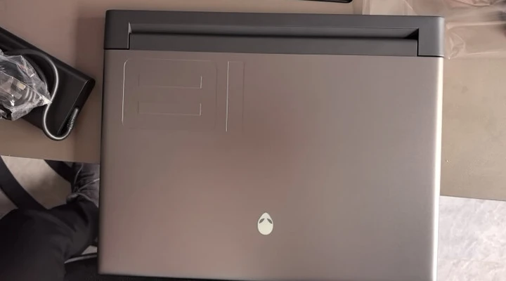 外星人m18r2（外星人笔记本M18R2）怎么样？使用18天优缺点评测 - 哔哩哔哩