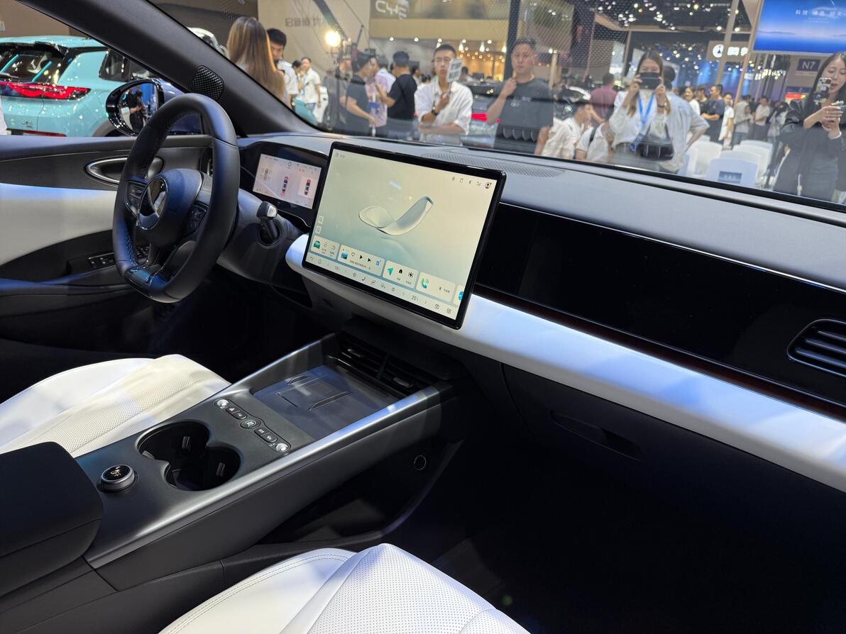 10.98万元起售，比亚迪海豹06EV正式上市 - 哔哩哔哩