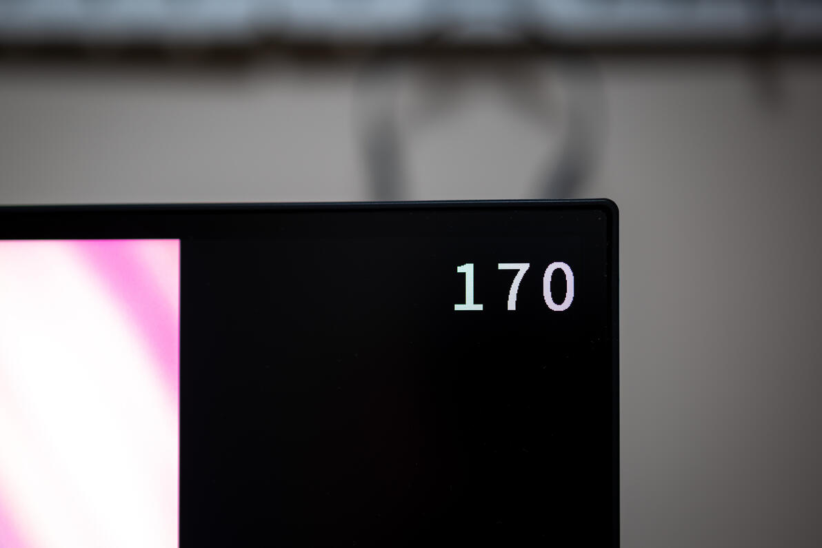 同台竞技，全新HVA屏画质能否超越顶级IPS Black屏—— 雷鸟Q8 新极客显示器体验 - 哔哩哔哩