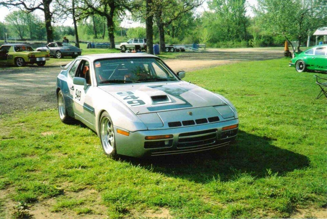 保时捷前置后驱车型的巅峰——保时捷944 - 哔哩哔哩