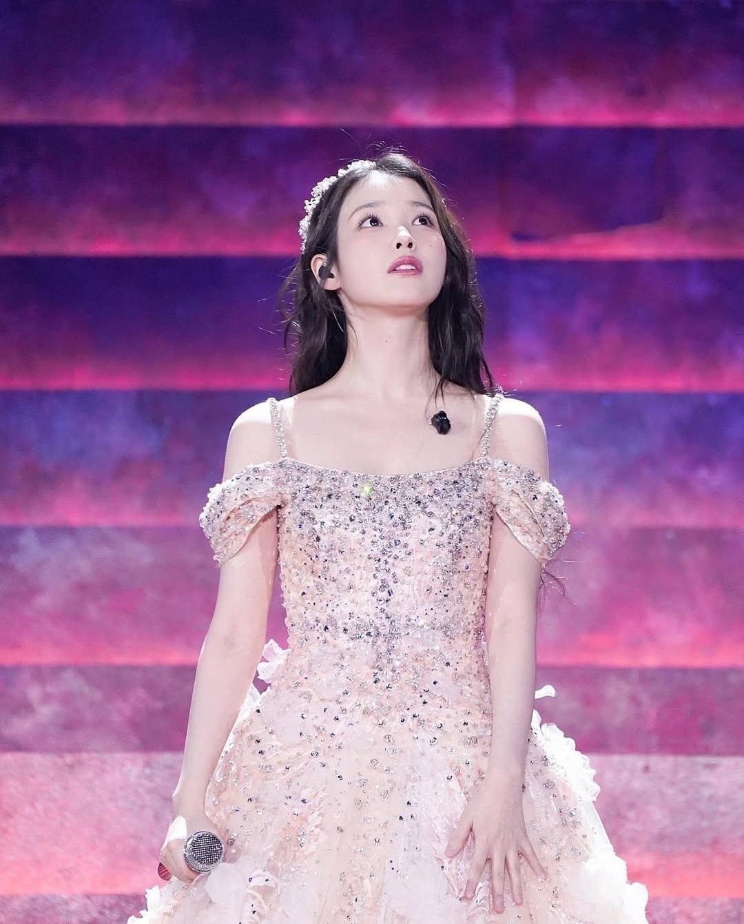 IU头像精选：换个头像，跟着IU一起散发魅力！ - 哔哩哔哩