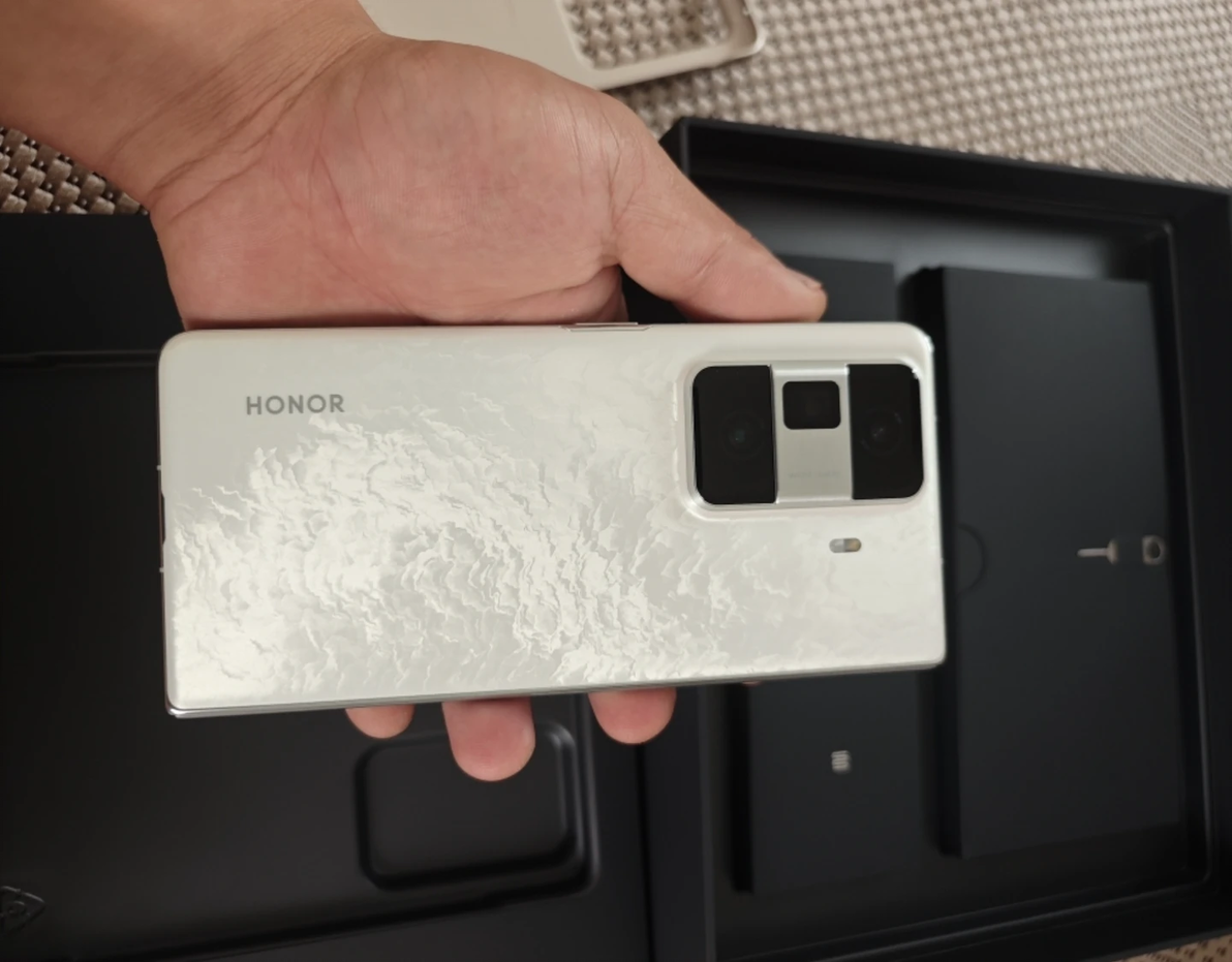 荣耀Magic Vs3（荣耀magicvs3）怎么样？体验三天优缺点测评 - 哔哩哔哩