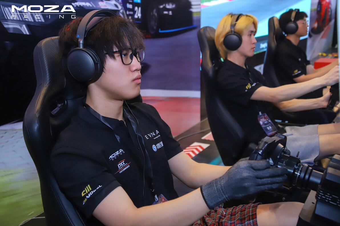 MOZA品牌两大年度系列模拟赛车赛事，圆满收官！ - 哔哩哔哩