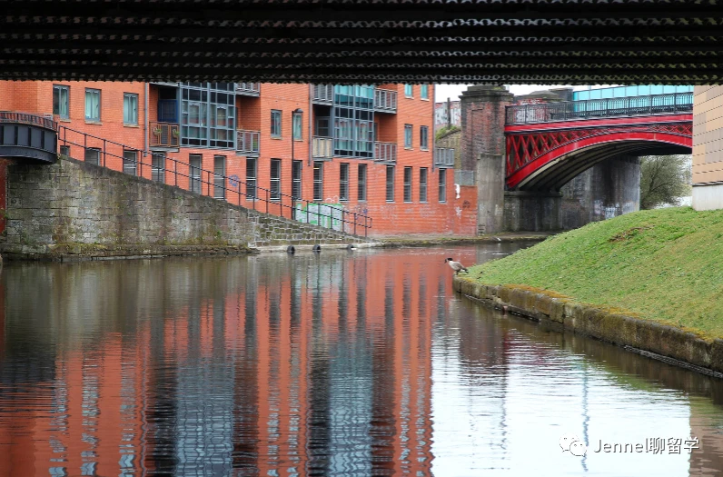 凭什么曼大24fall本科申请50%专业要求面试 - 哔哩哔哩