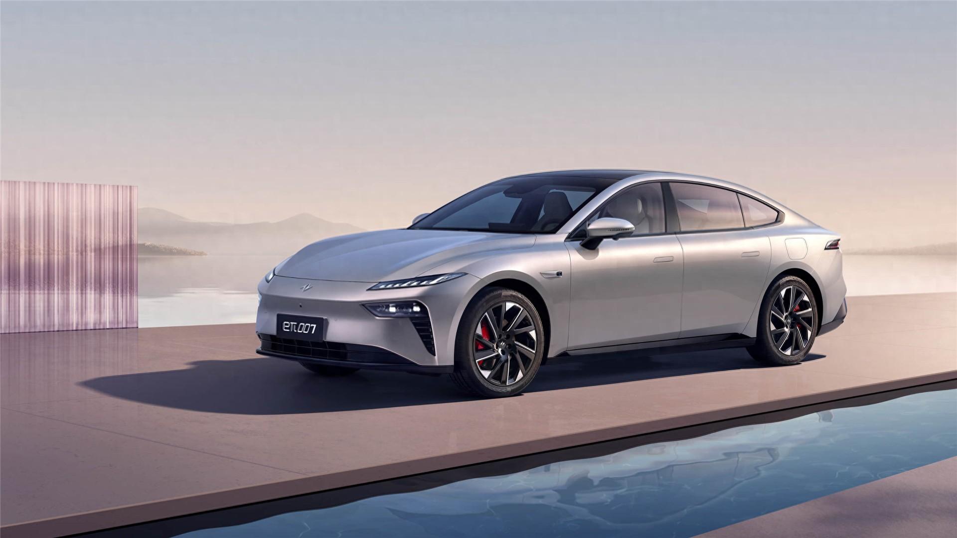 你也叫007？东风奕派eπ007预售价15.9万元起 - 哔哩哔哩