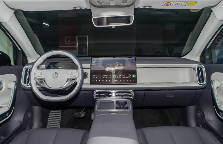 10万级轿车PK：零跑B01、小鹏MONA M03、秦PLUS，谁是家用优选？ - 哔哩哔哩